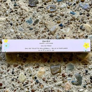 Marc Jacobs | Makeup | Marc Jacobs Daisy Rollerball | Poshmark